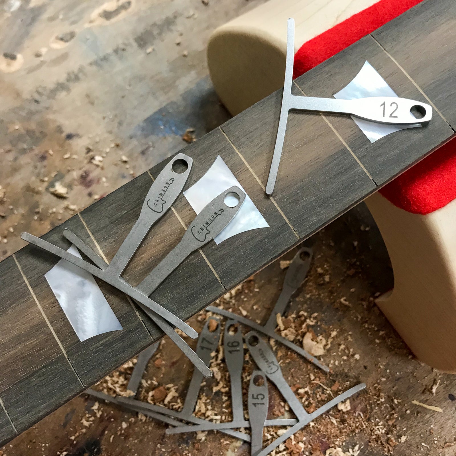 Under-String Radius Gauges for Guitar